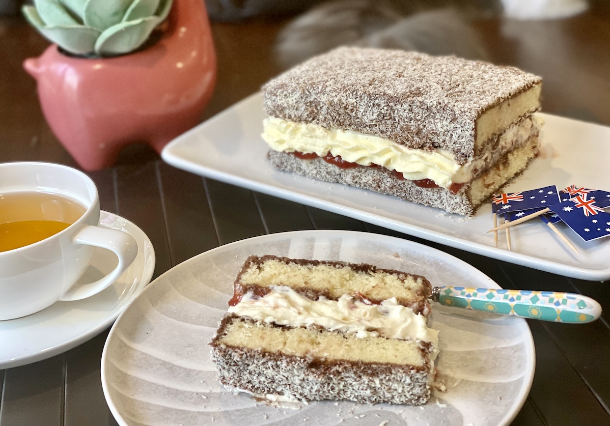 Lamington Cake - 3CatsFoodie