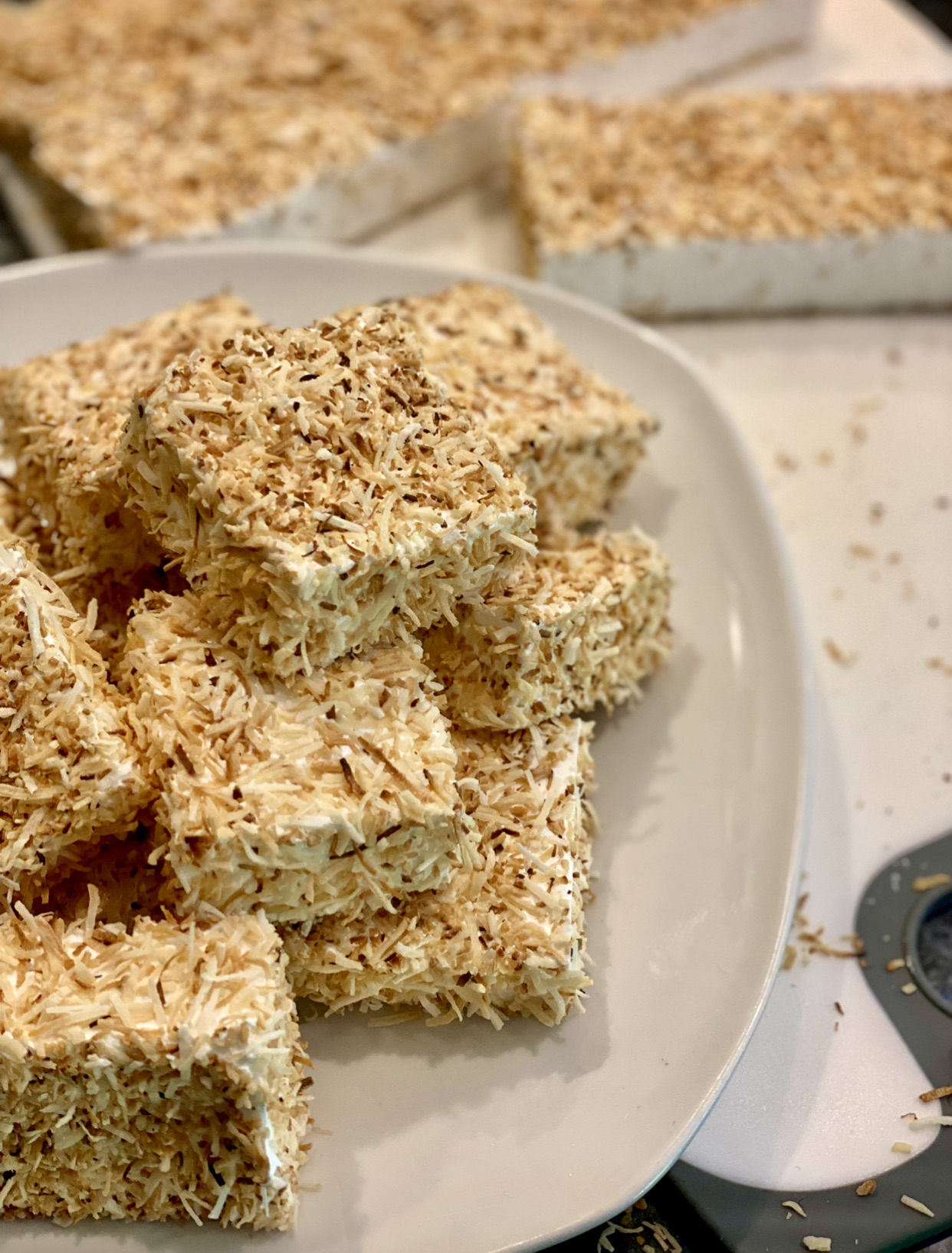 Toasted Coconut Marshmallows - 3CatsFoodie